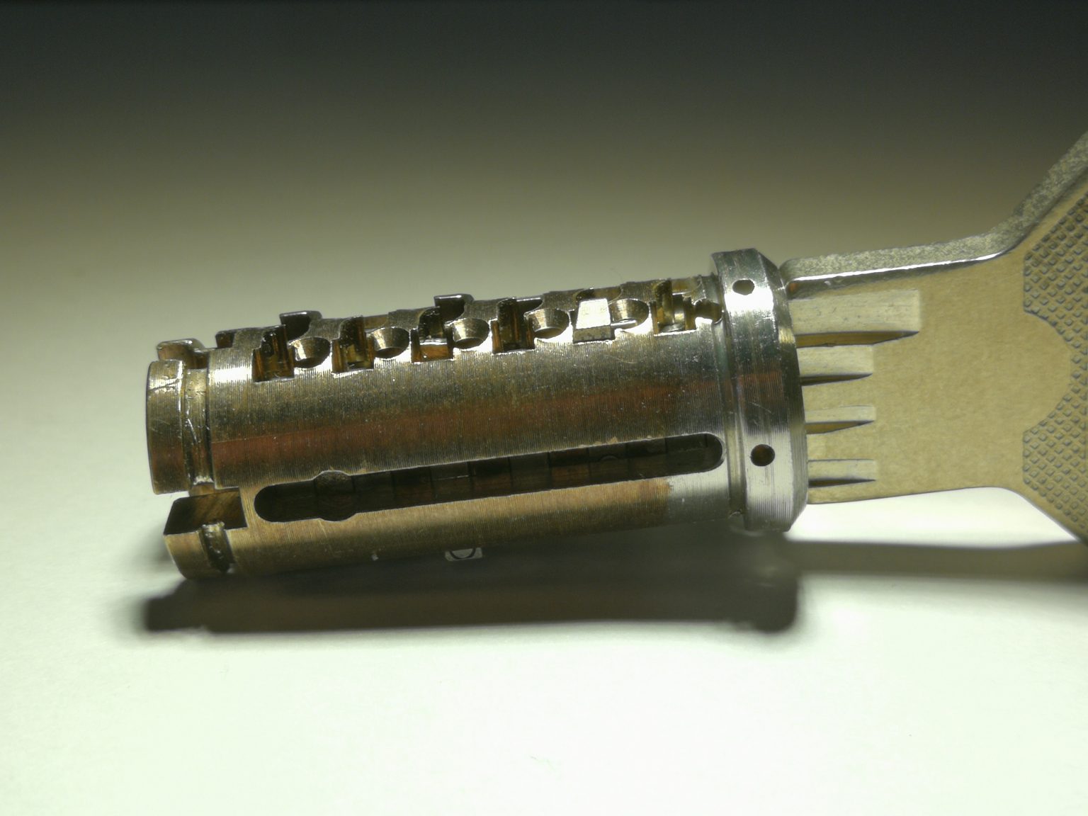 New tool: EVVA Dual Gut Key « Toool's Blackbag